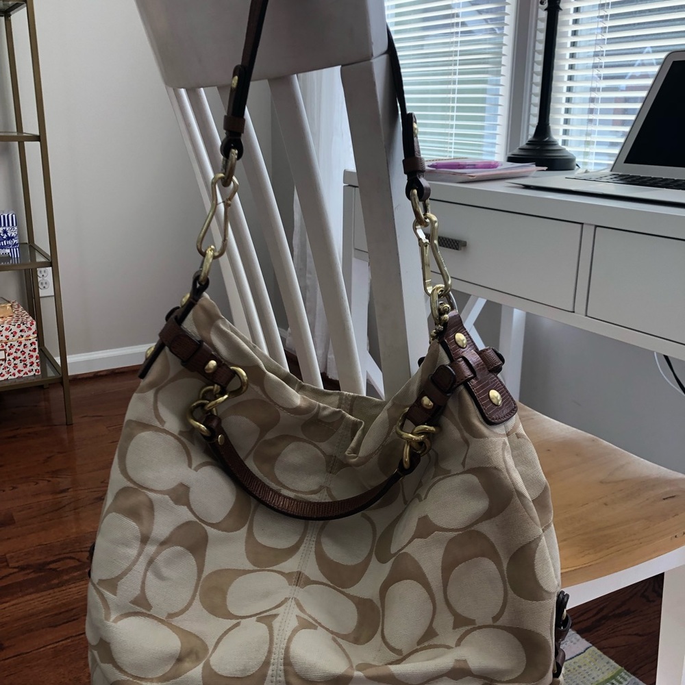 Vintage Coach Purse. Light Tan C Pattern. - Gem